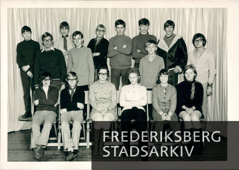 Skolen på Godthåbsvej. 9. Aa, 1969-1970. 1. række set fra venstre: 1 ...