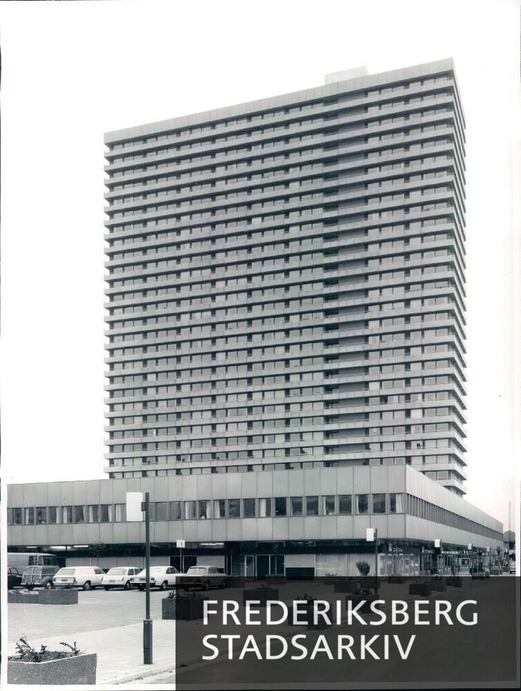 Højhuset og butikscentret 'Domus Vista' opført i 1969 - kbhbilleder.dk