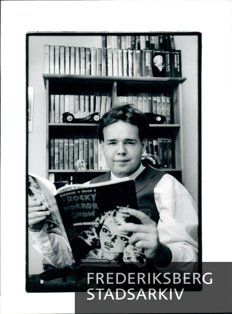 Formanden for "Rocky Theatre Company", Øyvind B. Fabricius Holm, sidder ...