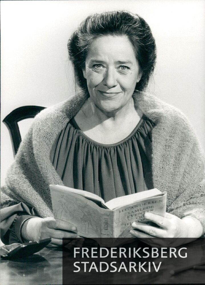 Bodil Udsen læser op - kbhbilleder.dk