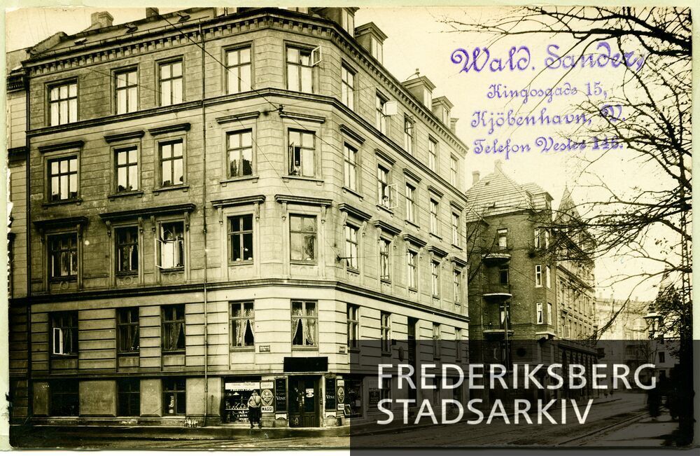 Ejendom på hjørnet af Kingosgade (til højre) og Carl Bernhards Vej (til ...