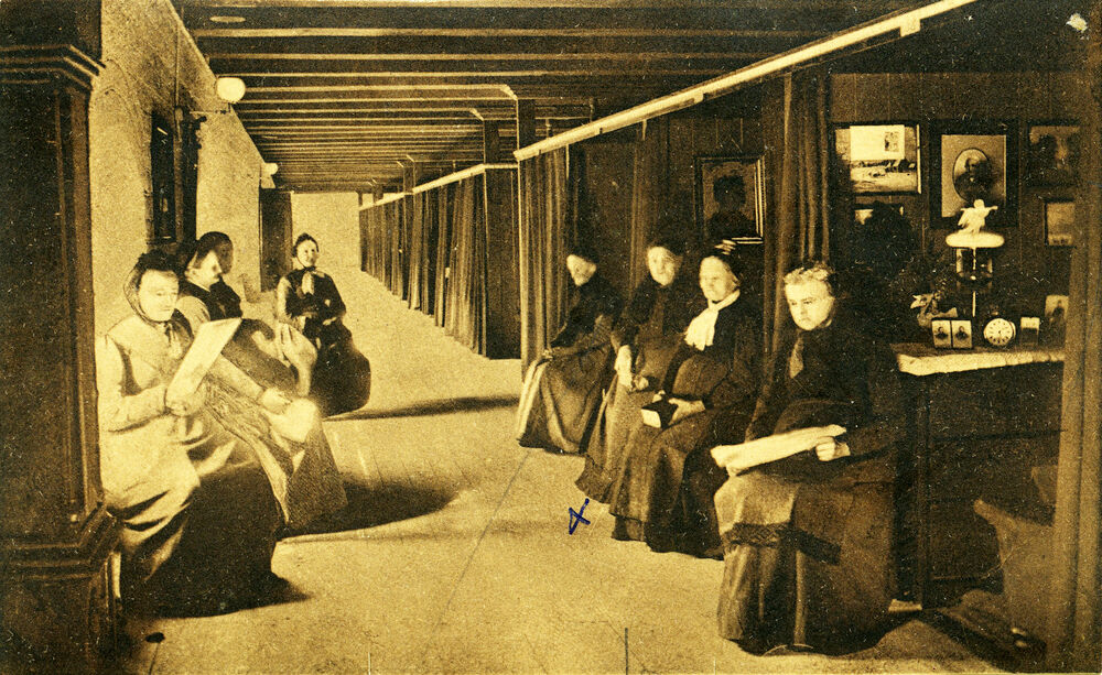 Stuegang på et kloster - kbhbilleder.dk