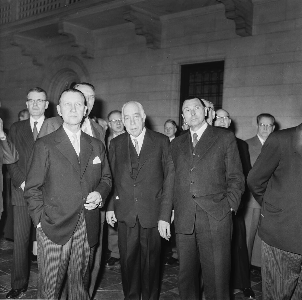 Afsløring af Niels Bohr buste - kbhbilleder.dk