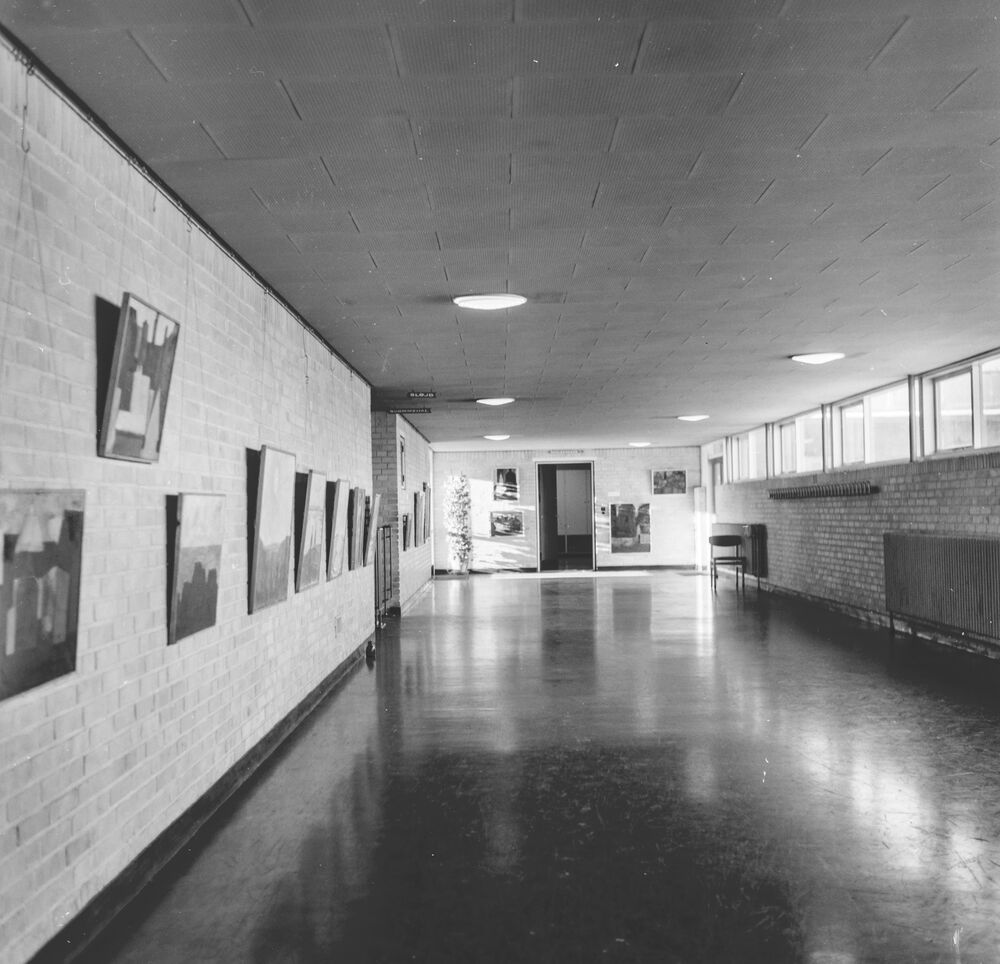 Hyltebjerg Skole gang - kbhbilleder.dk