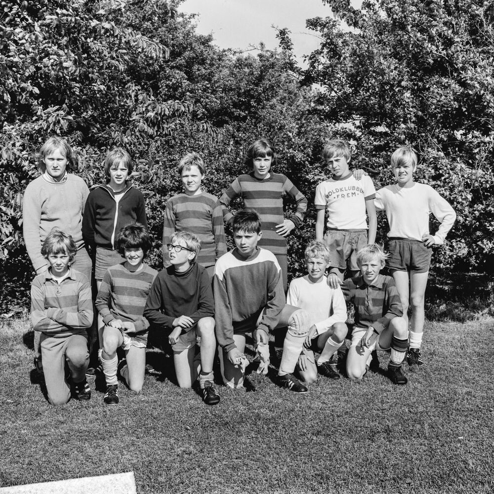 Fodboldhold i Valbyparken - kbhbilleder.dk