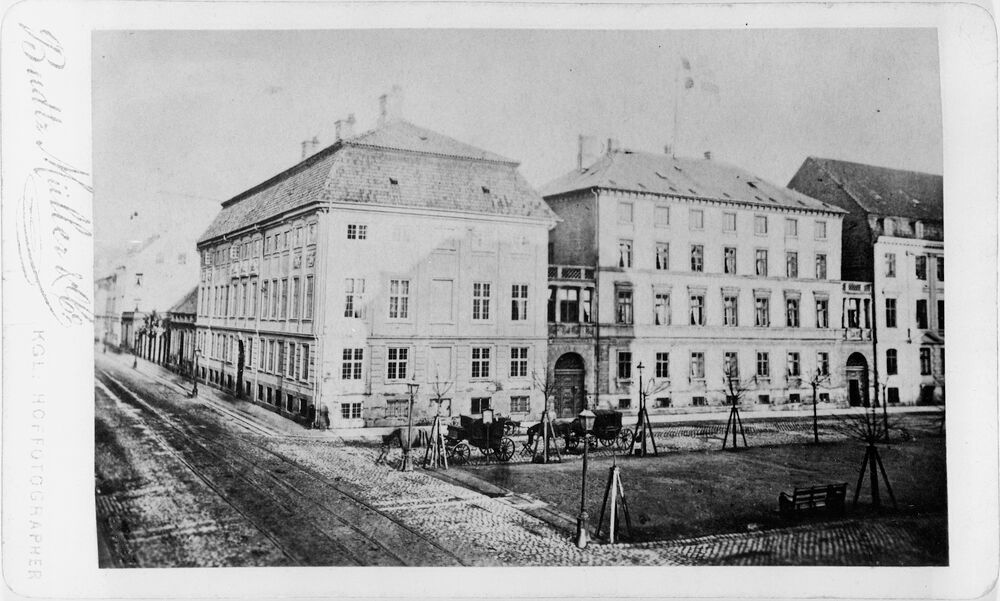 Sankt Annæ Plads 1 - kbhbilleder.dk