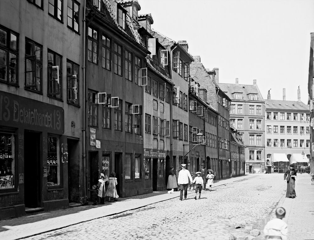 Helsingørsgade set fra Borgergade - kbhbilleder.dk